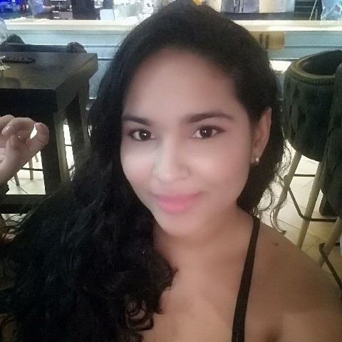 Ana Claudia - Linkfly